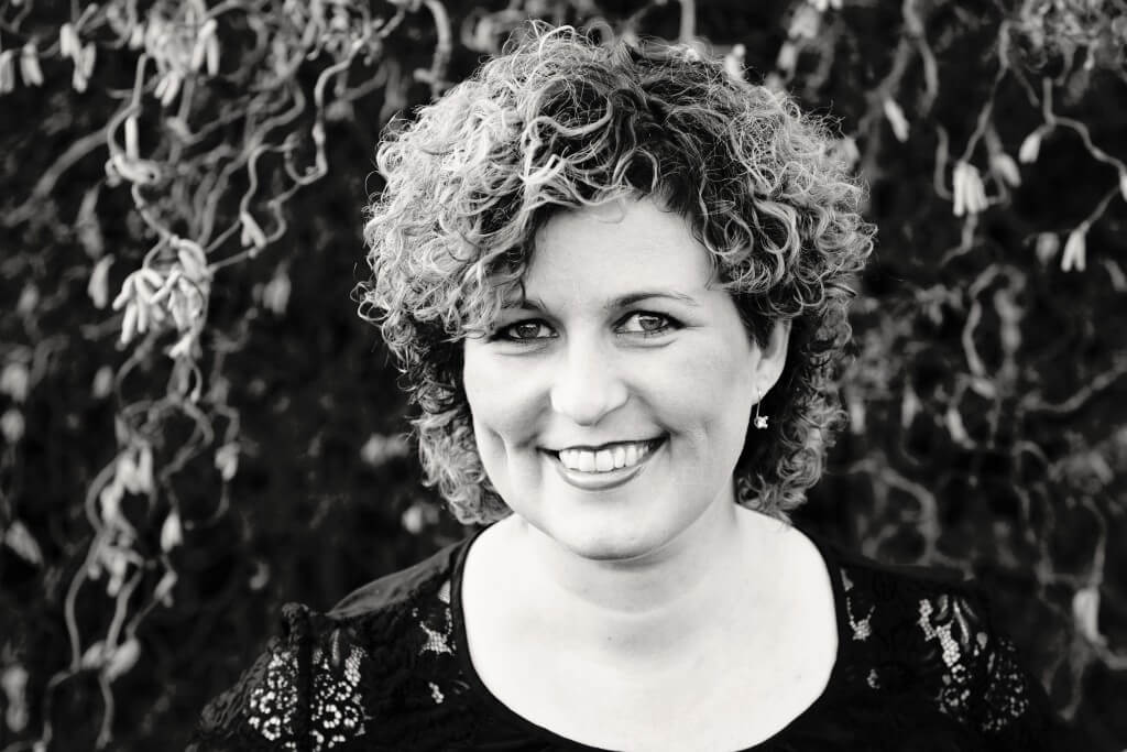 Frisør i Beder/ Malling » HÅRKUNST « Din frisør i Beder/ Malling